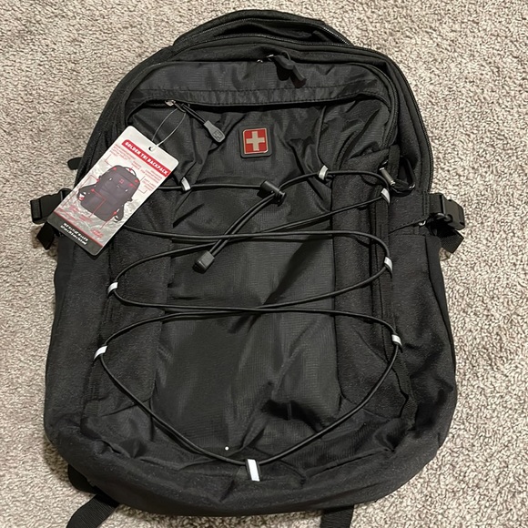 Swiss Tech | Bags | Swiss Tech Golden Tri Black Backpack With Bungee ...